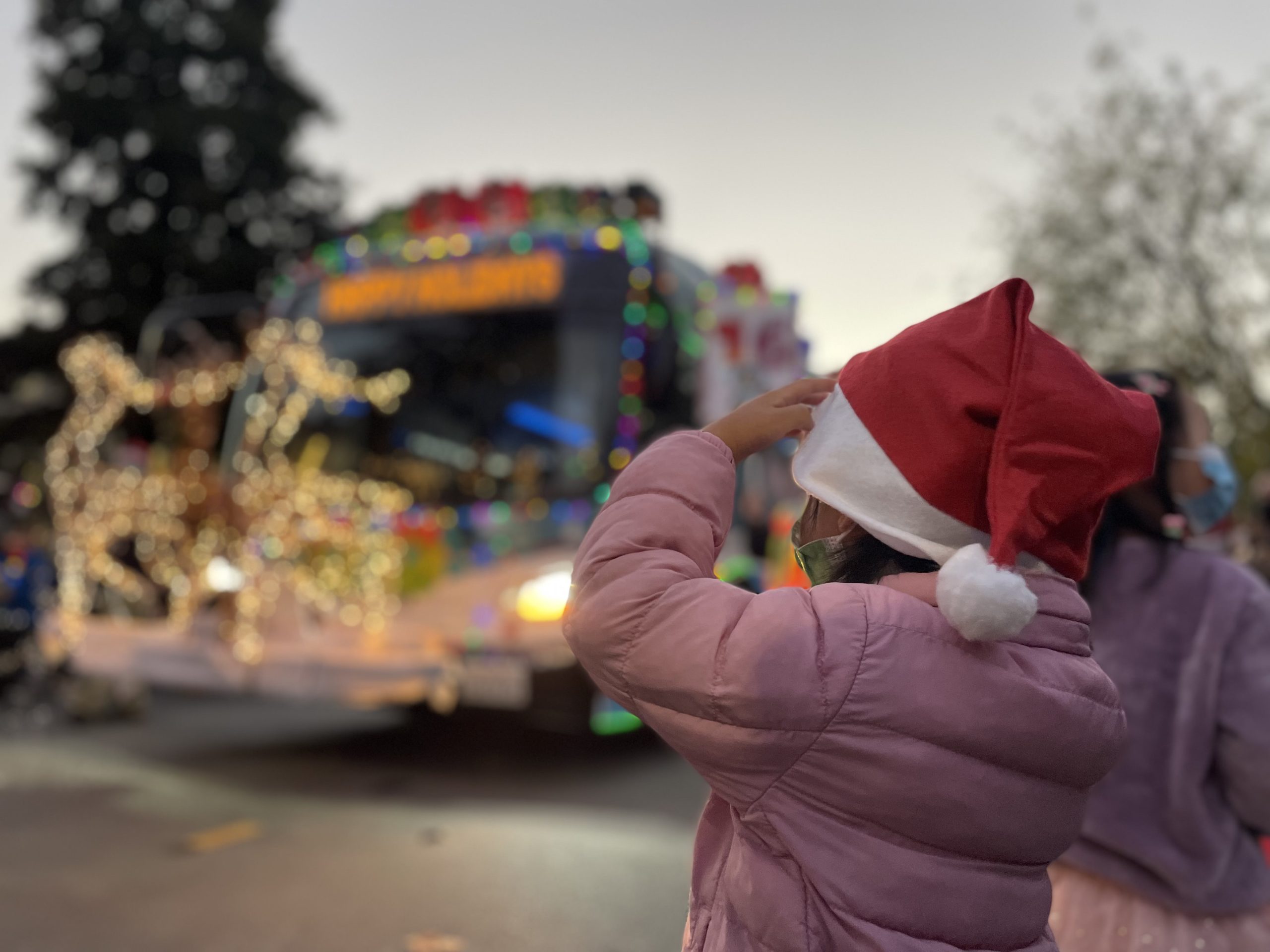 Thousands gather for Redwood City's annual Hometown Holidays ...